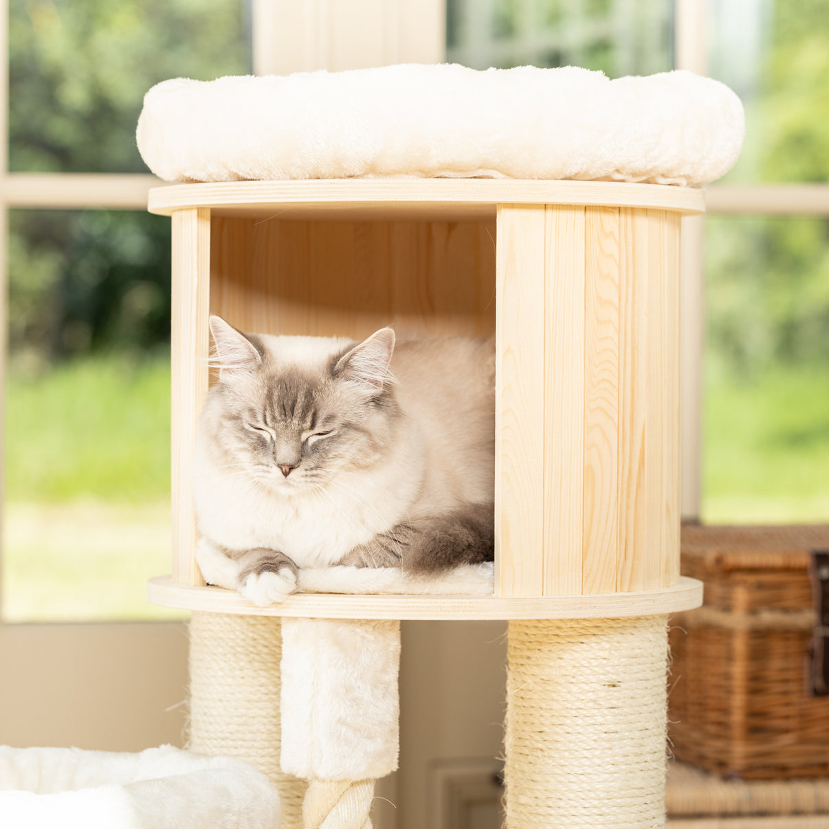 Helsinki The Loft Cat Tree | Cat Scratch Post | Lords & Labradors US ...